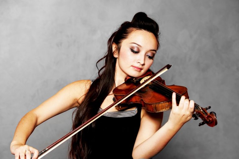 How to choose the perfect entertainment for your event? - Axle Tree Events
